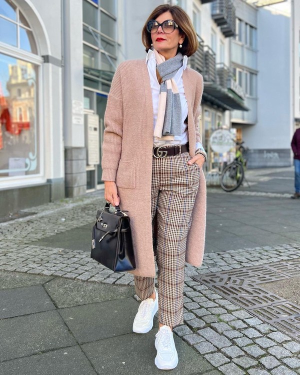 Look com tênis branco, o must-have do seu guarda-roupa