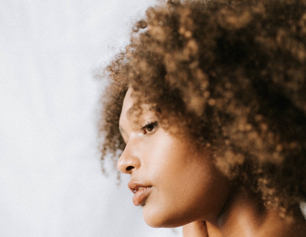 6 produtos para cabelo crespo que são importantes na rotina capilar