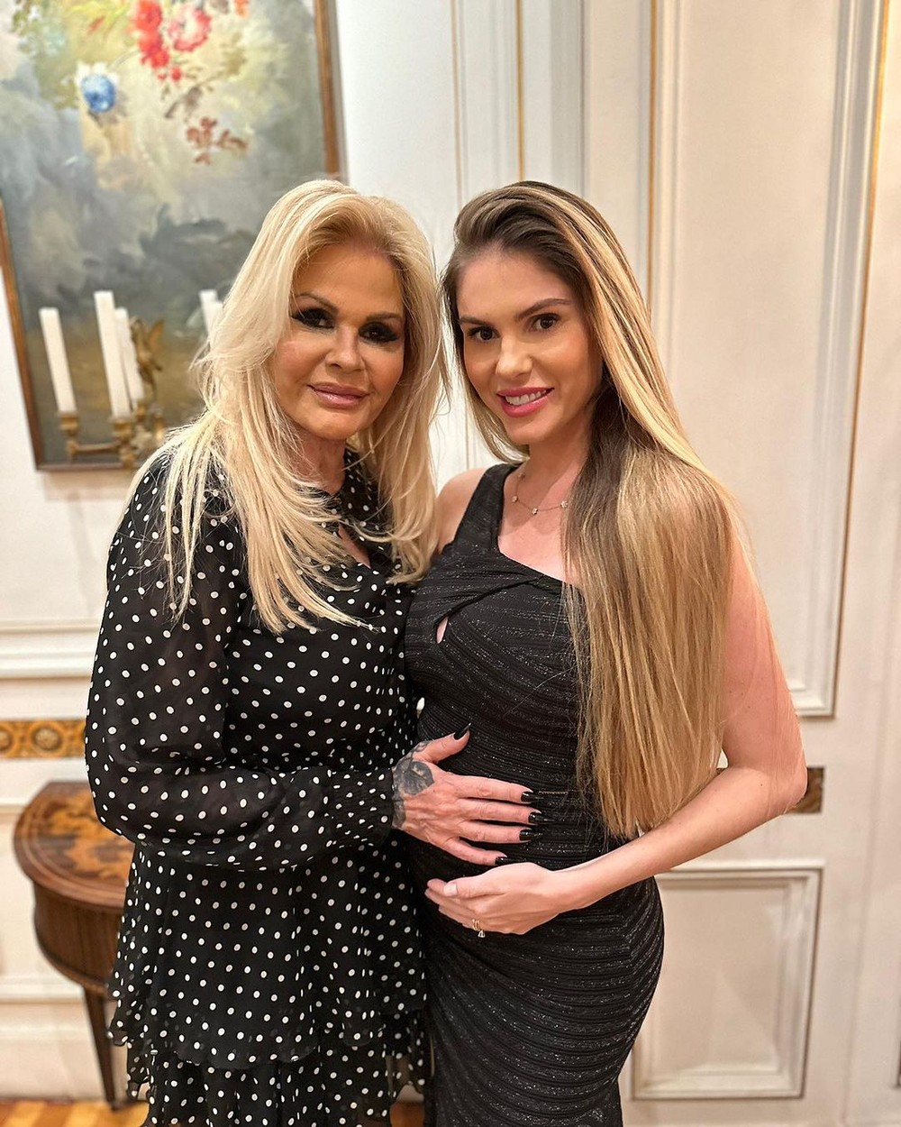 Foto de Monique Evans com namorada e a sogra chama atenção dos fãs ...