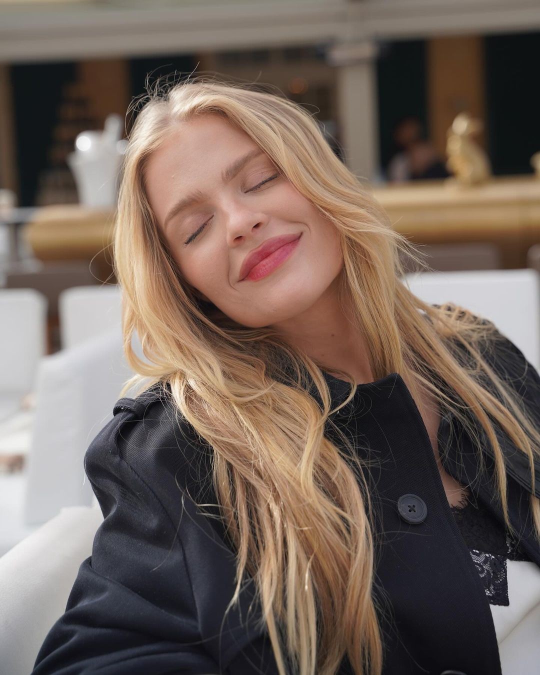 Luísa Sonza entrega momento romântico com o namorado em álbum de fotos de viagem pela Alemanha