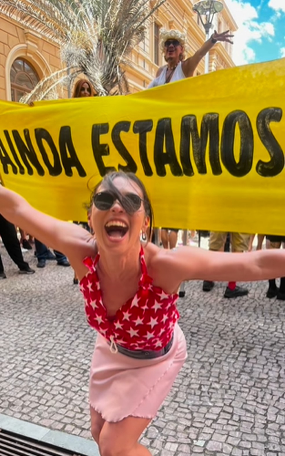 Carnaval 2025: de 'Tapas & Beijos' ao Oscar, Fernanda Torres é a ...