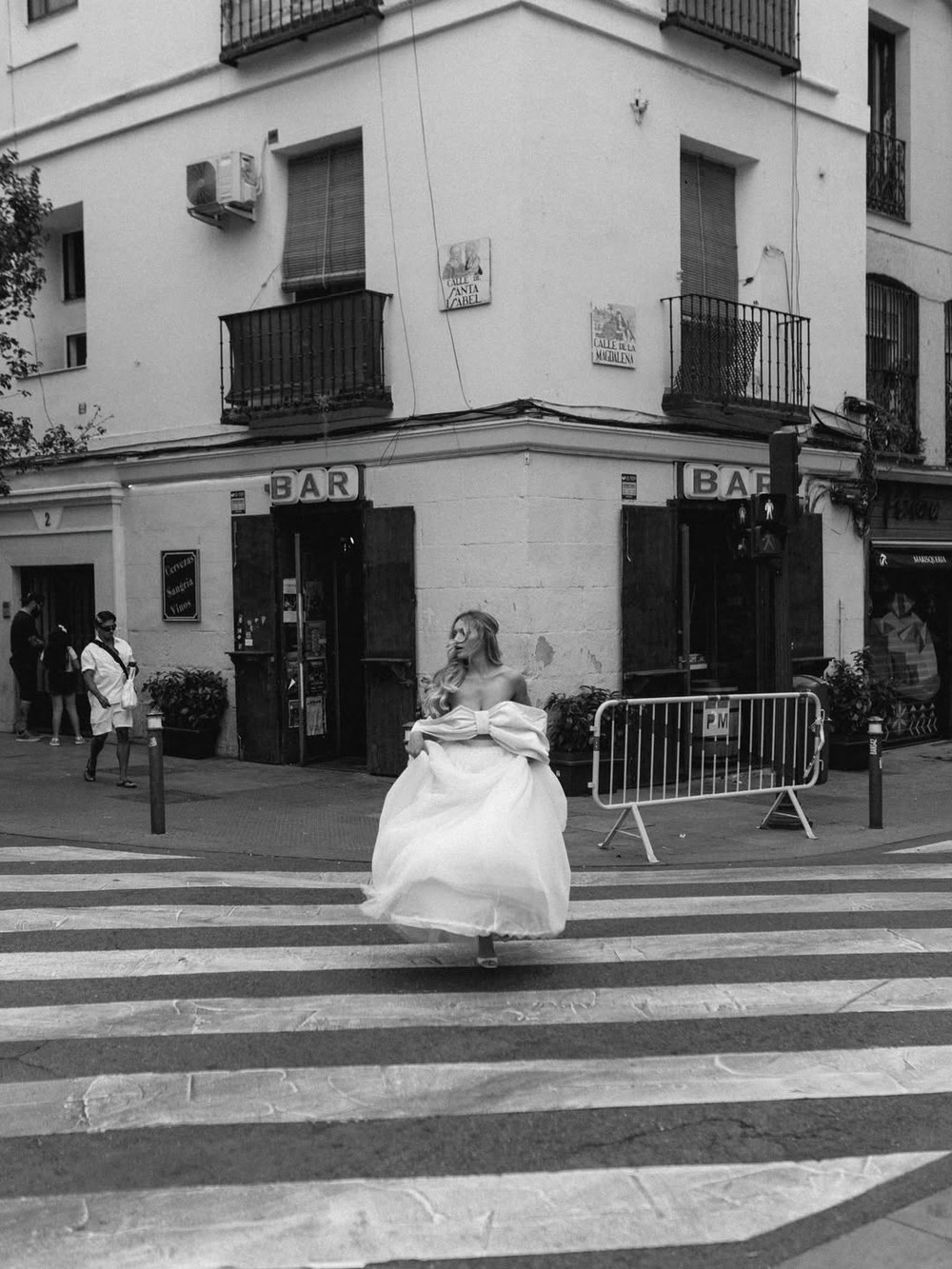 Gabriely Miranda faz ensaio vestida de noiva e ganha elogios do marido ...