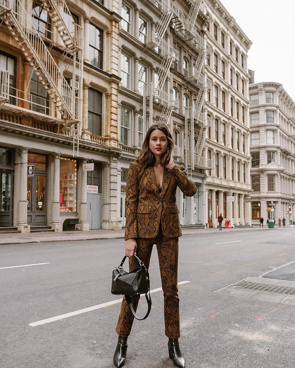 Leopardo, zebra, cobra: 9 looks provam que o animal print é peça-chave ...