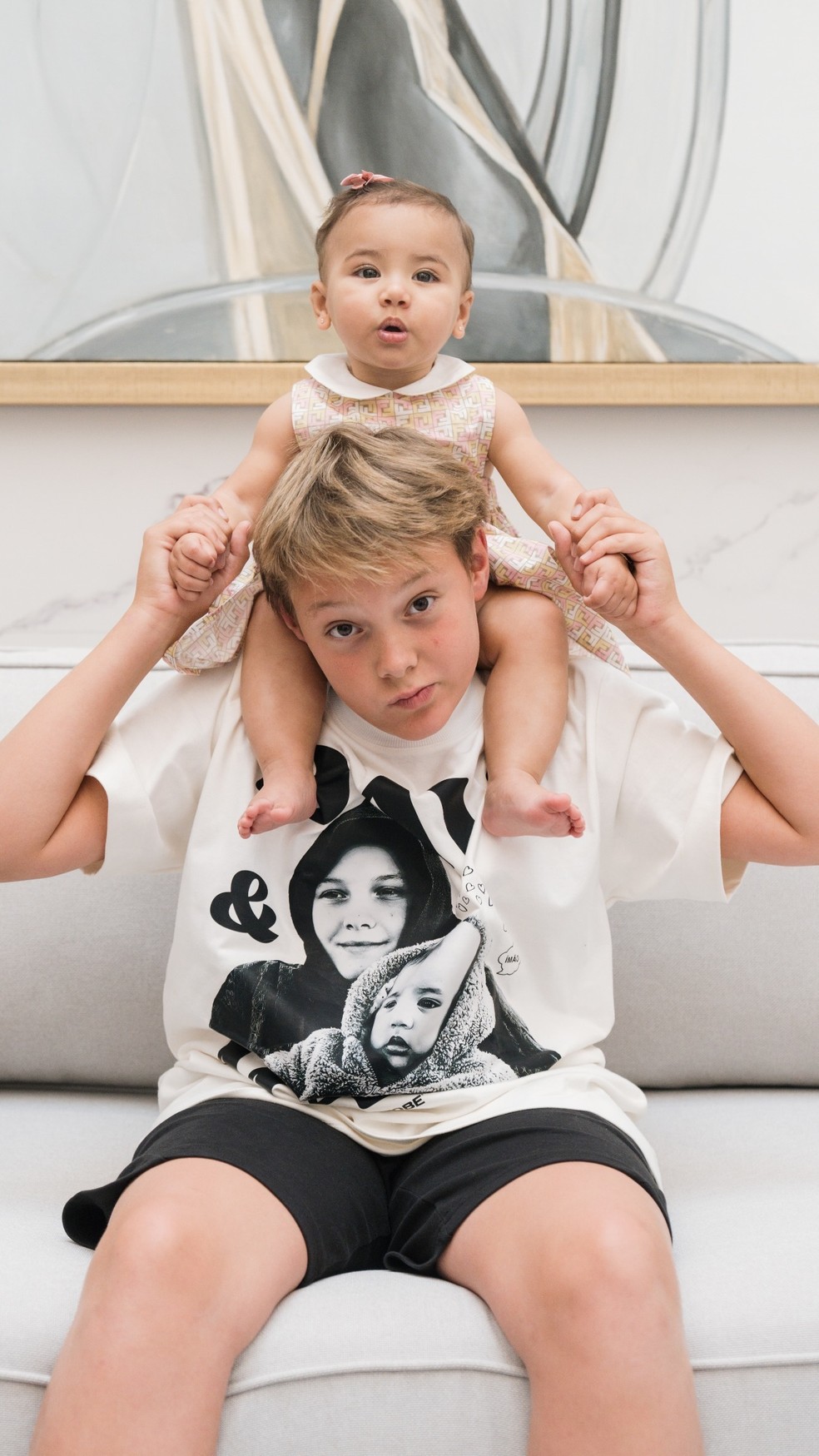 Neymar registra primeiro encontro das filhas, Mavie e Helena: 'As irmãs ...