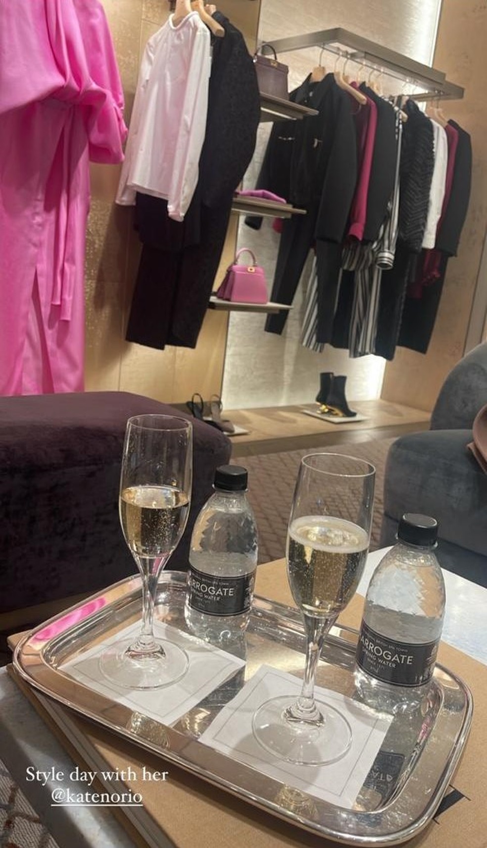 Belle Silva vai às compras e brinca: 'O melhor é que o champanhe é de ...