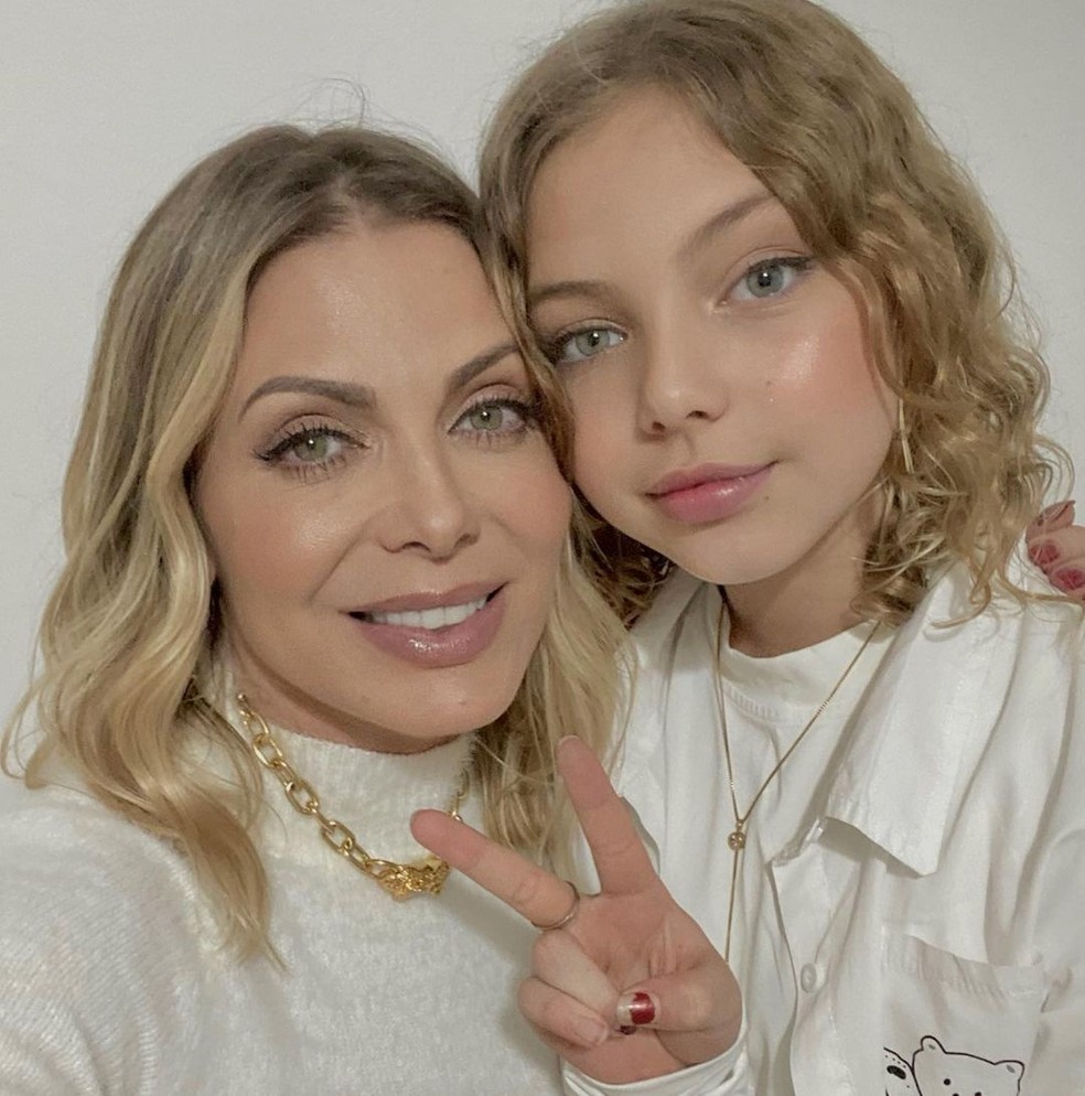 10 filhas de famosas que são muito parecidas com suas mães