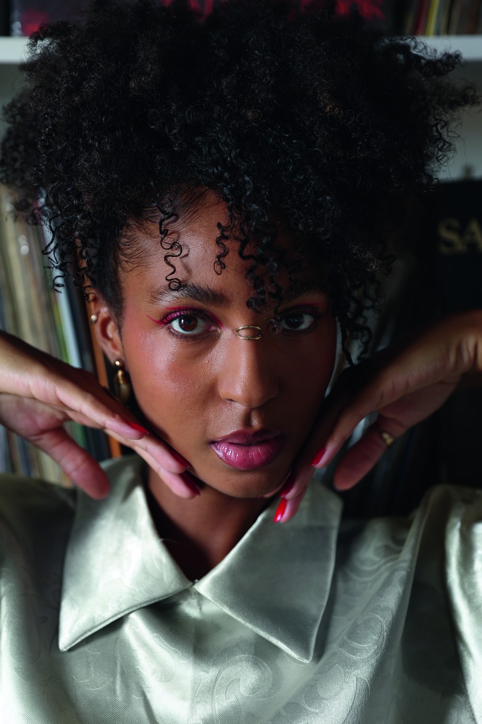 Ayomi Domenica: ‘Brasil limita muito as possibilidades de ser uma atriz ...