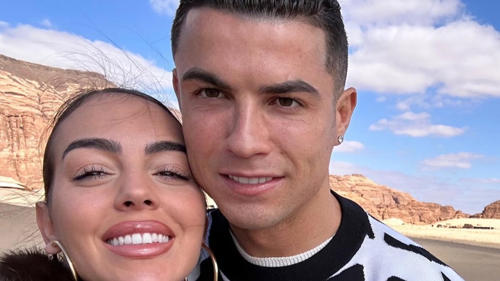 Georgina Rodríguez encanta internet com fotos no deserto: 'Obrigada ...