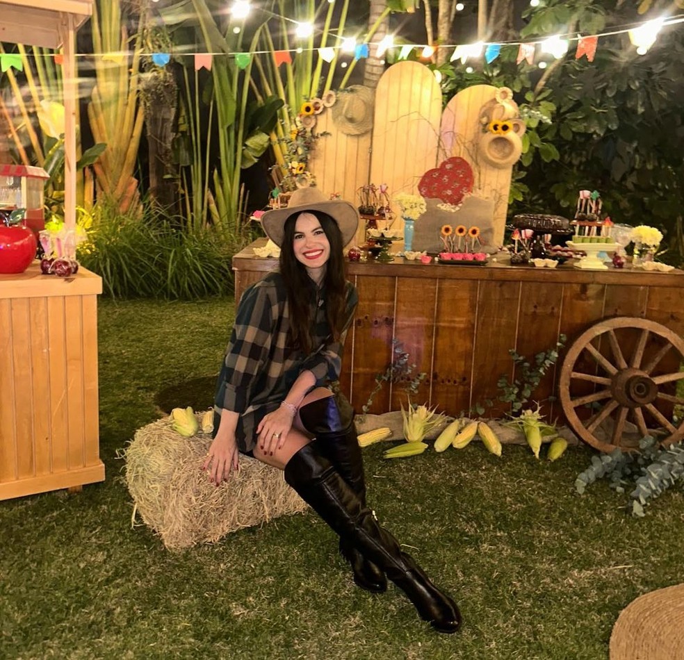 Sthefany Brito faz arraial para celebrar seus 38 anos: 'Gratidão'