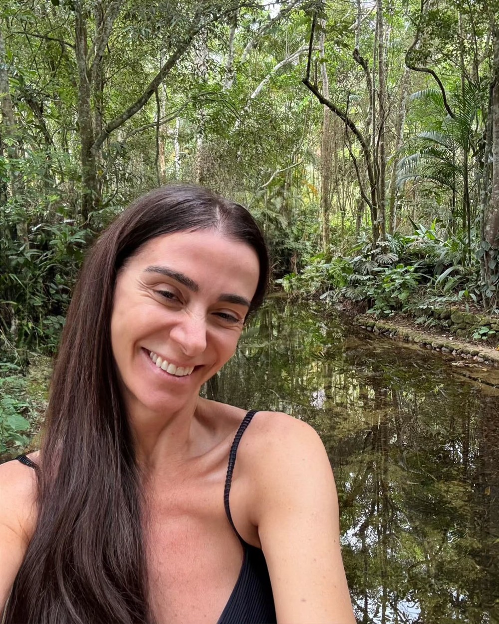 Monica Martelli mostra Carnaval longe da folia com banho de cachoeira ...