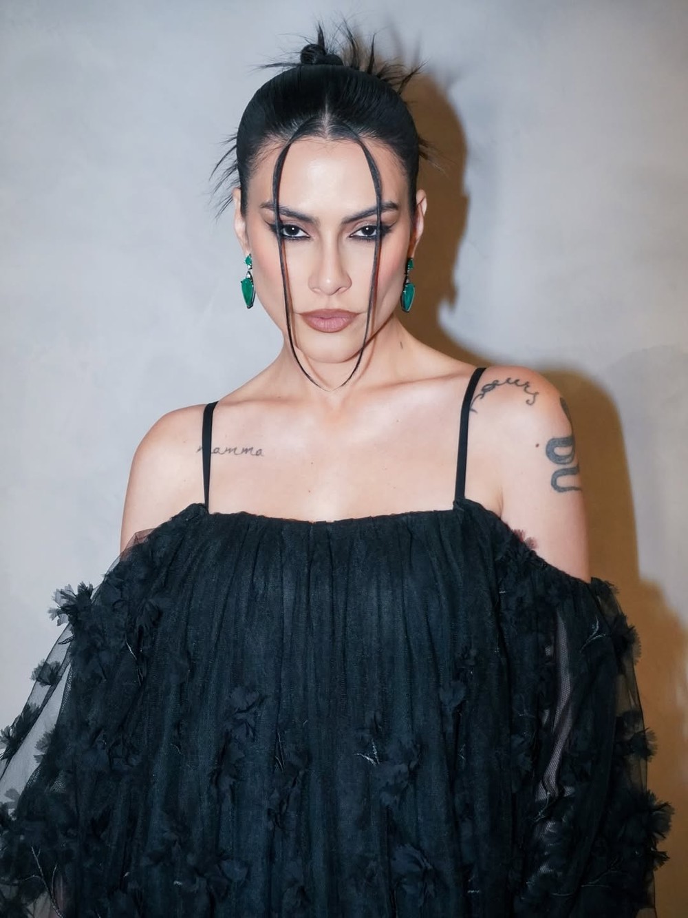 Cleo Pires relembra assédio durante 'America': 'Não é porque sou famosa ...