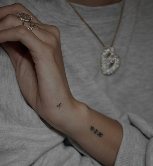 Tatuagem feminina delicada: 24 Opções de artes para te inspirar na hora ...