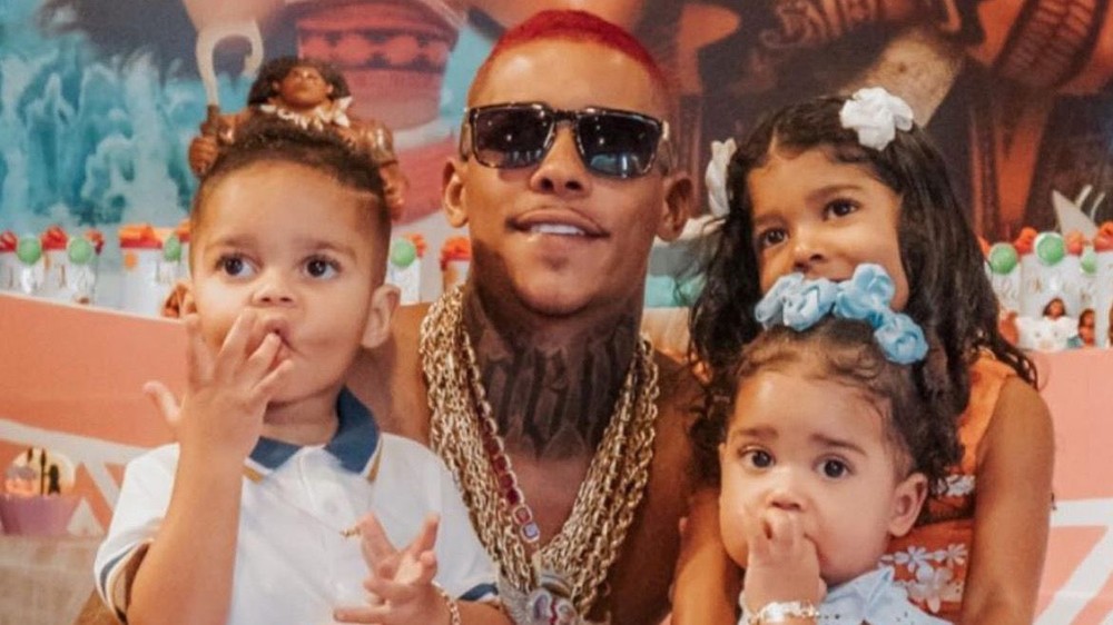 MC Poze anuncia o nascimento de quarta filha, Jade: 'Indo ver minha neném'