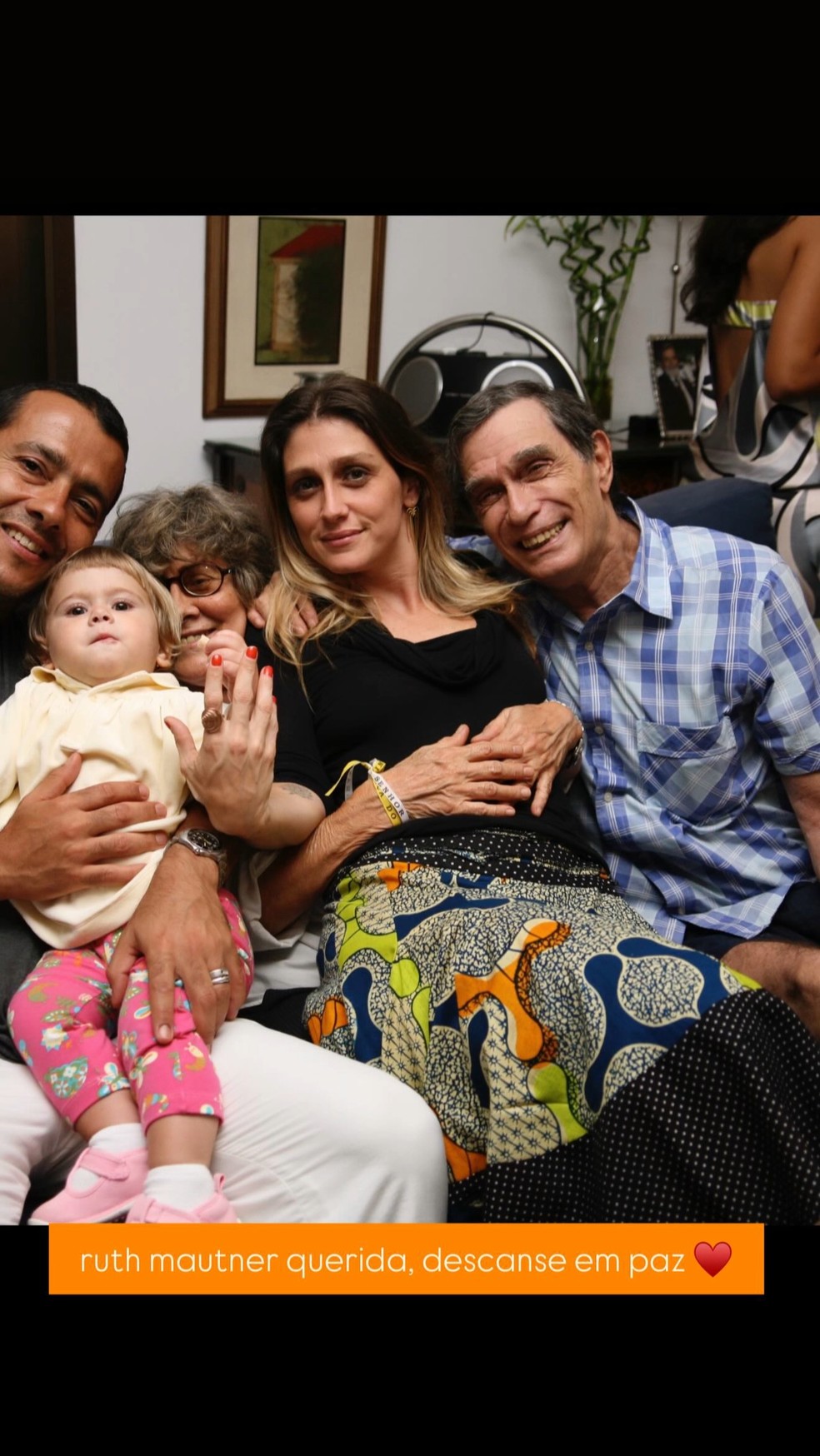 Amora Mautner anuncia a morte da mãe, a historiadora Ruth Mautner ...