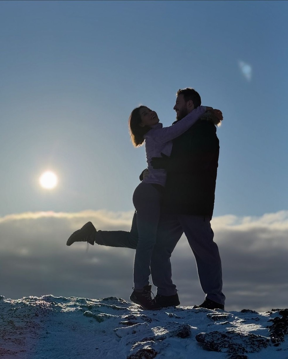 Maíra Cardi e Thiago Nigro abrem álbum de viagem à Islândia e mostram ...