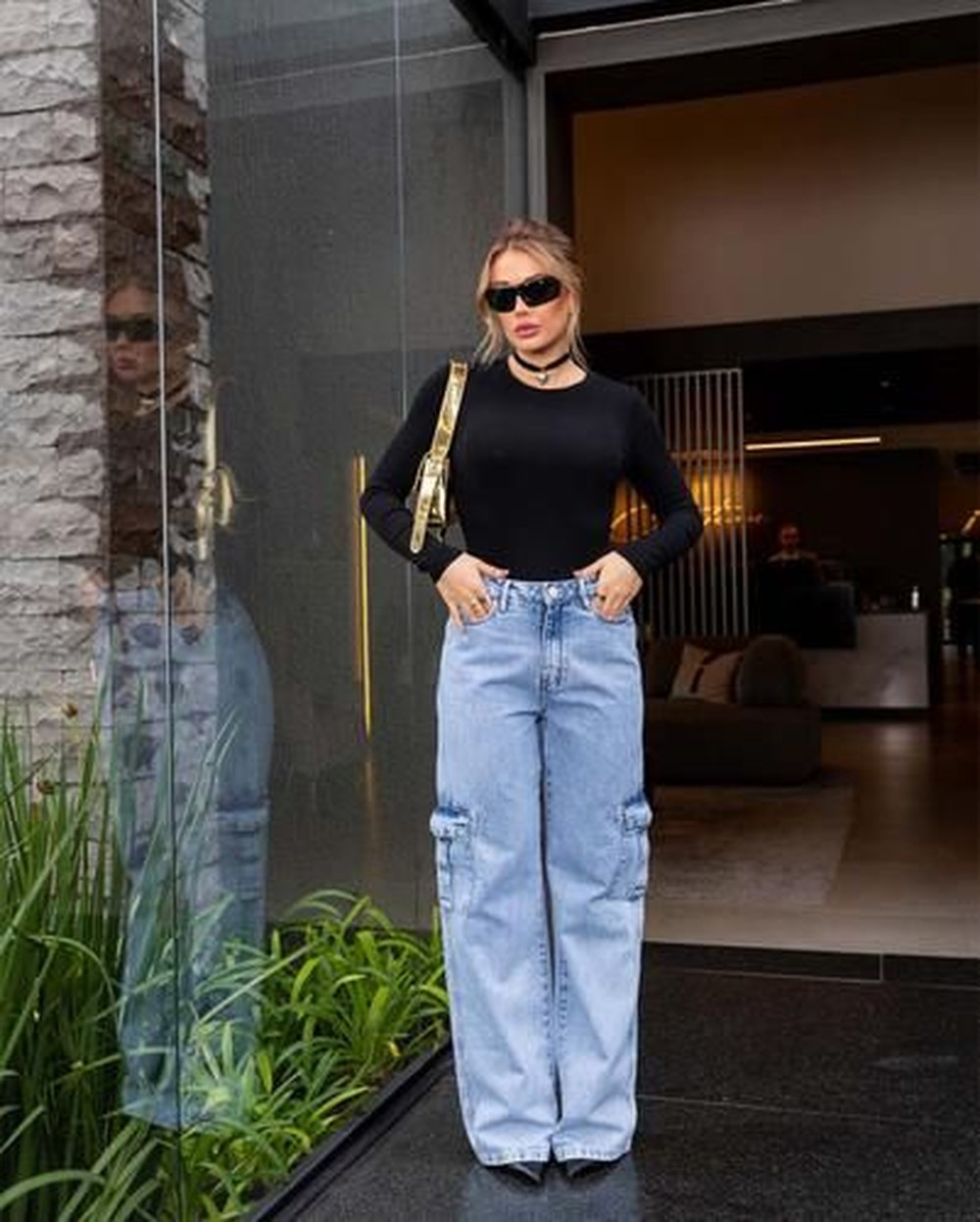 Look com calça cargo: 30 inspirações que unem conforto e estilo