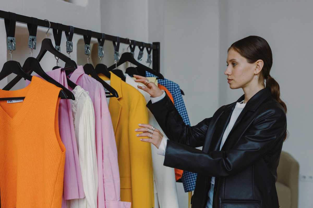 Guarda-roupa inteligente: 6 peças a partir de R$ 27 para montar o seu