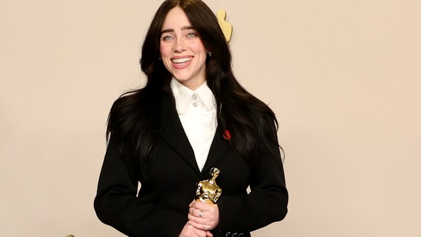 Billie Eilish quebra recorde histórico ao vencer prêmio no Oscar 2024; saiba qual