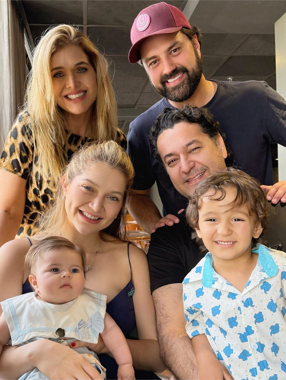 Viúva de Leandro, Andréa Mota reúne a família em cliques raros: 'A vida ...