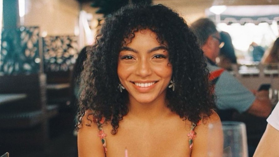 Any Gabrielly inicia carreira solo e fecha contrato com gravadora de ...