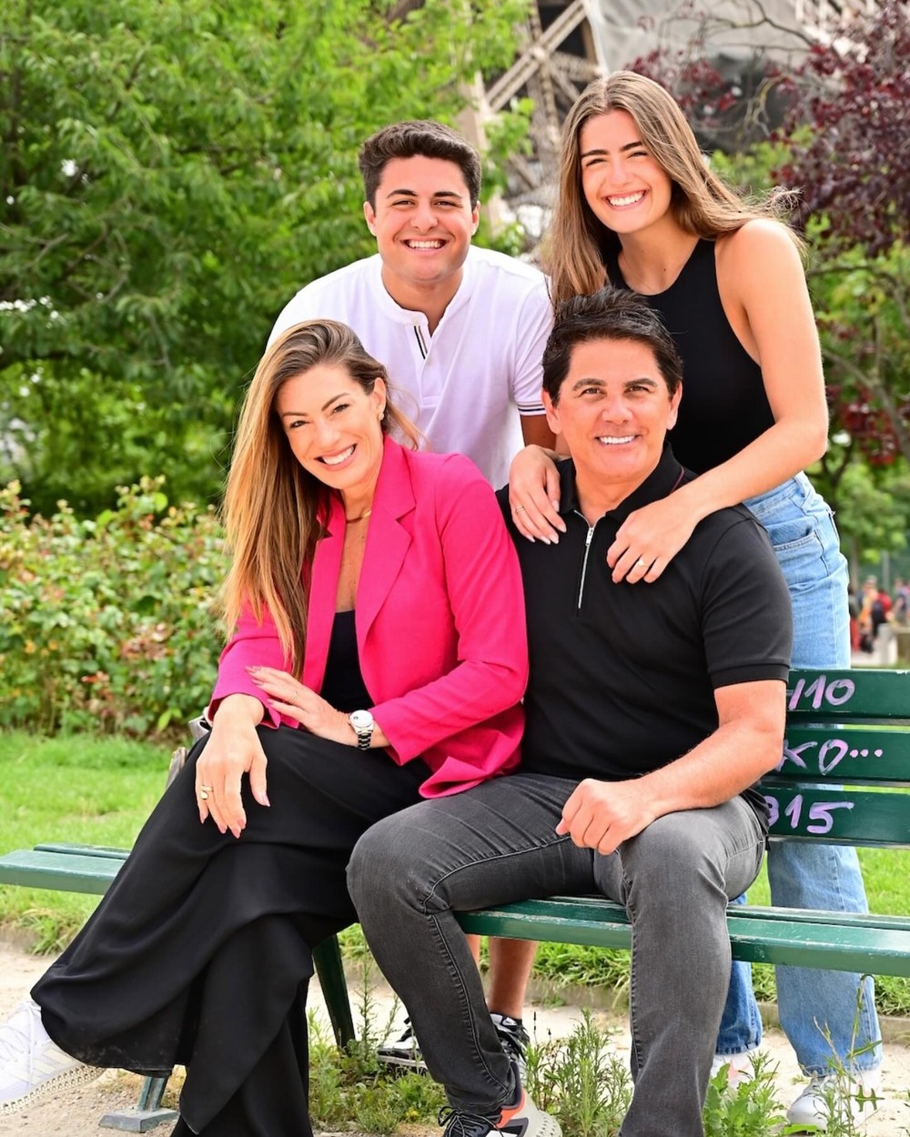 César Filho comemora Bodas de Prata com Elaine Mickely e se declara: 'O melhor ainda está por vir'