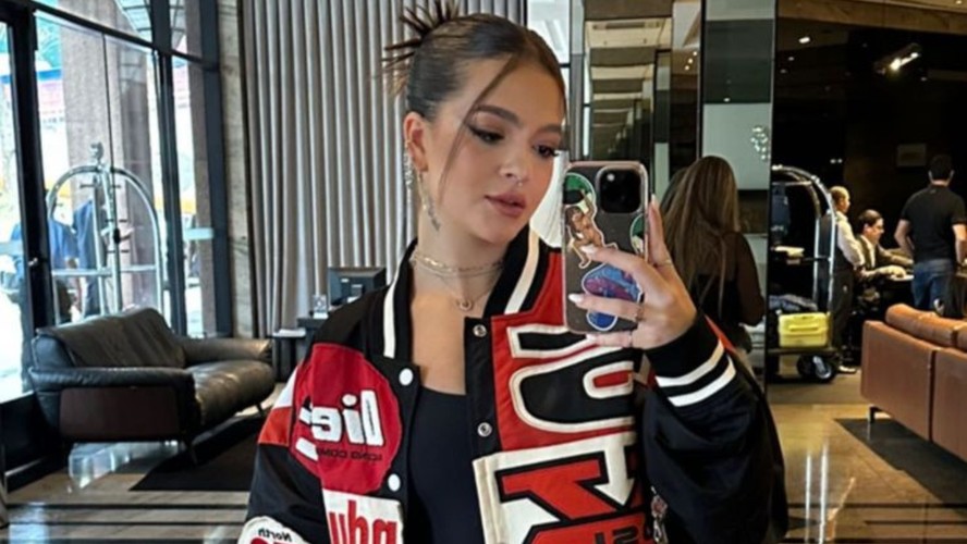 Mel Maia 'rouba' jaqueta do pai para usar no The Town e mostra reação dele