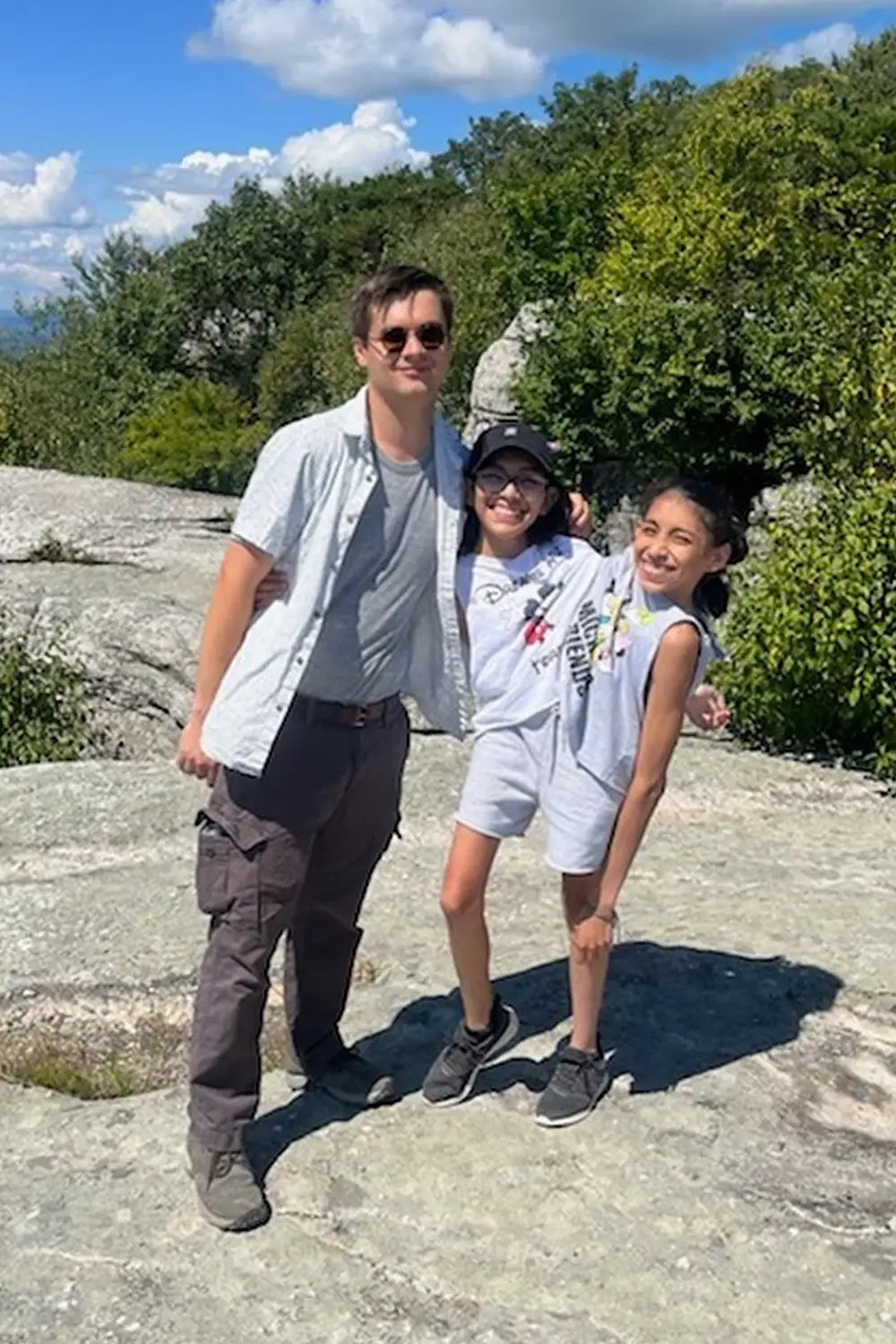 Gêmea siamesa Carmen Andrade explica como vive casamento e irmã brinca ...