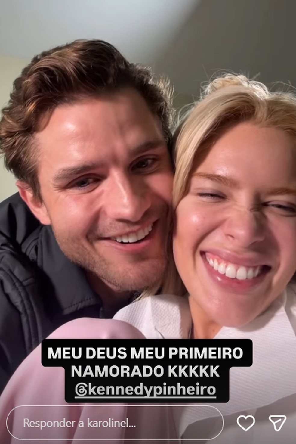 Karoline Lima se surpreende ao encontrar ex em sessão de fotos: 'Meu ...