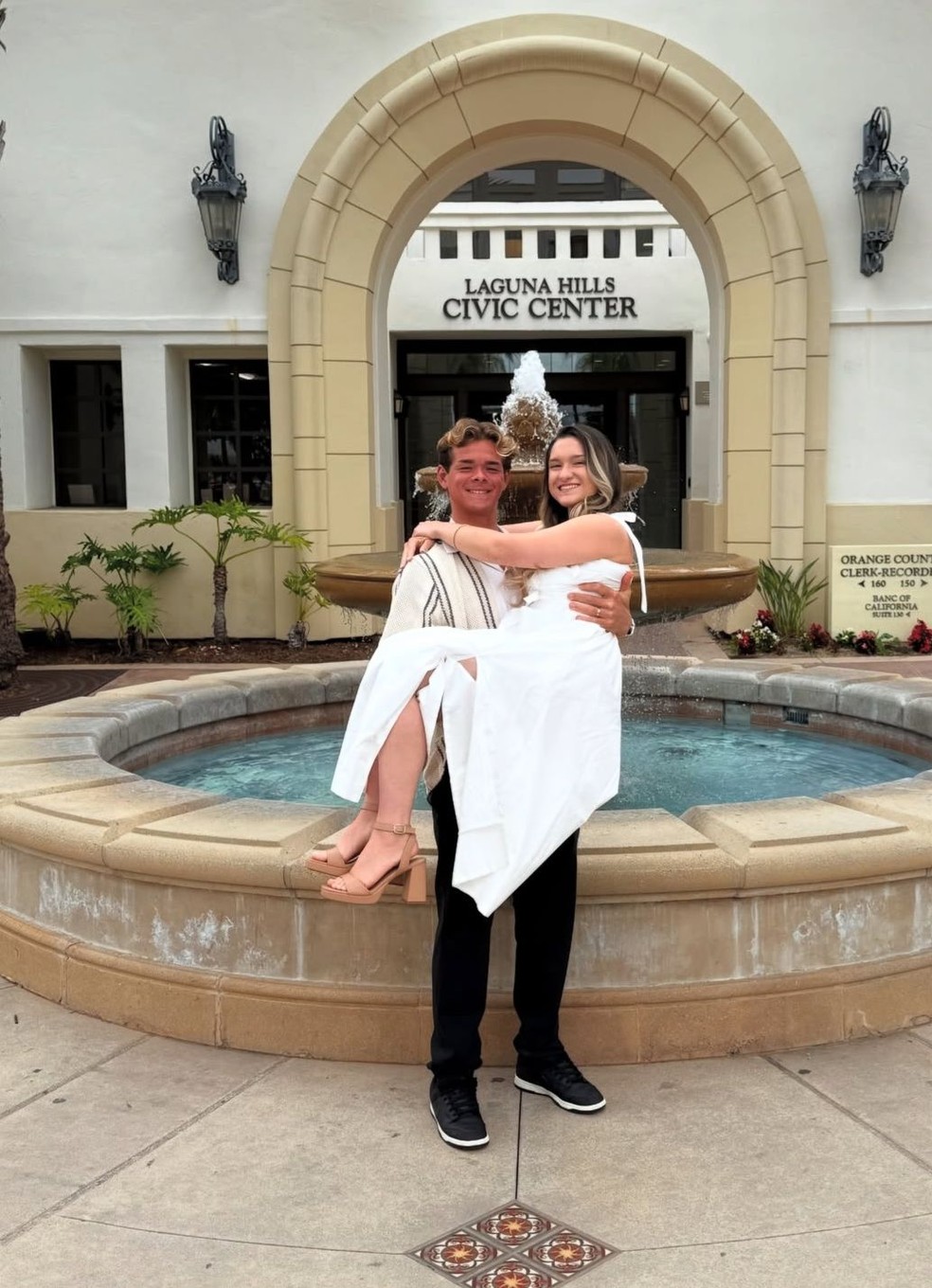 Marina, filha de Gugu Liberato, celebra um ano de casamento: 'Que sonho'