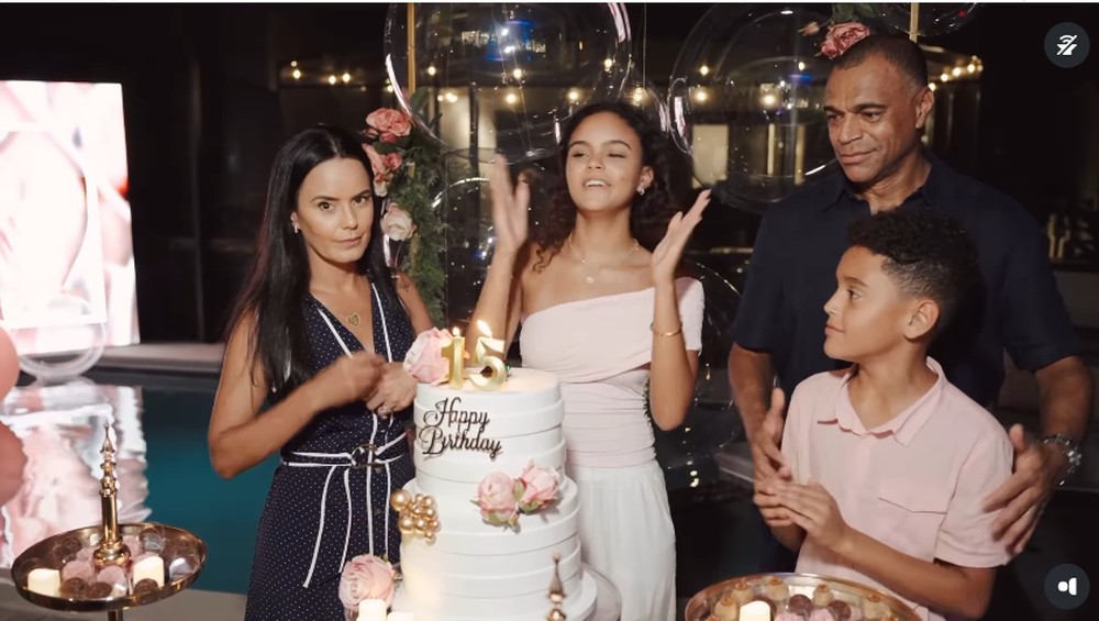 Luciele di Camargo explica pé atrás no romance com Denílson e cita fama ...