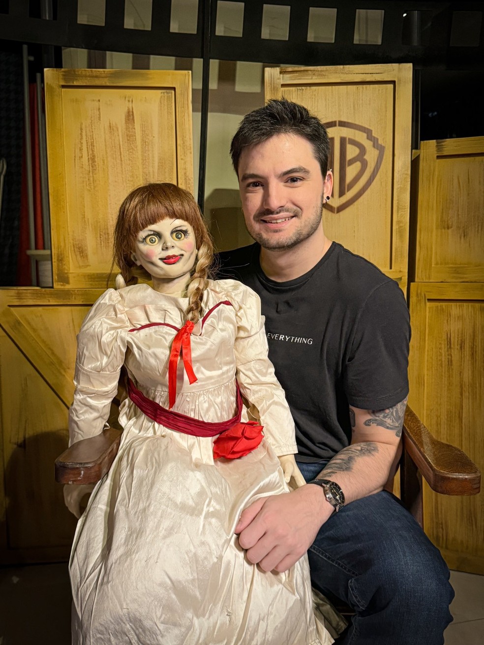 Annabelle original, usada nos filmes 'Invocação do Mal', foi queimada ...