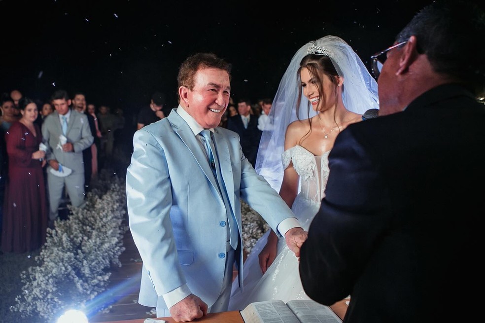 Calita Franciele se declara para Amado Batista: 'Vou fazer o meu melhor ...