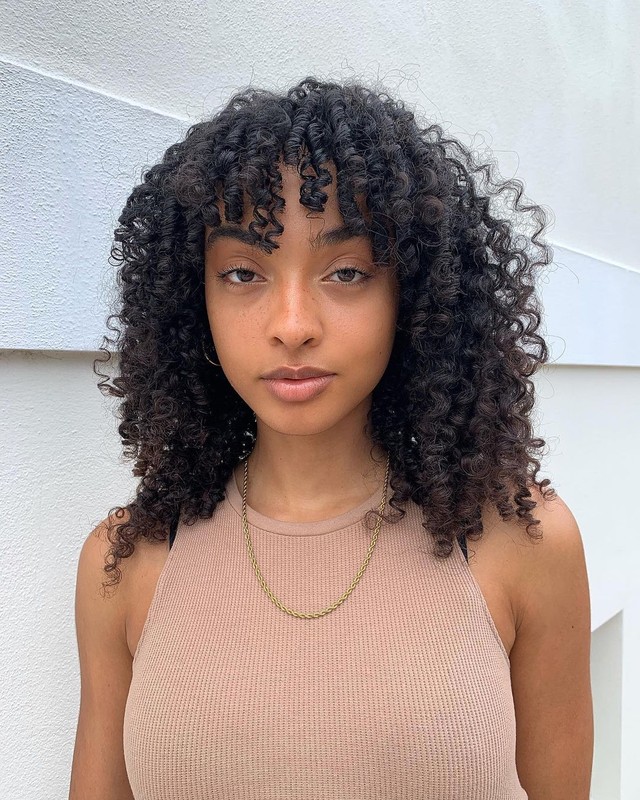 Botox em cabelo cacheado: saiba tudo sobre o tratamento