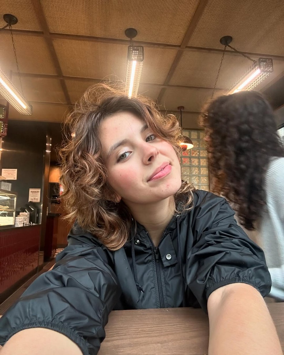Em 'dump' de fotos do mês, Flor Gil relembra mês agitado em Nova York e ...