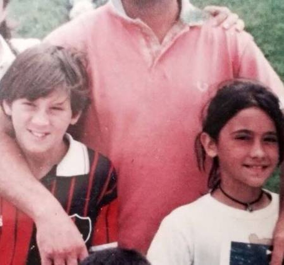 Do primeiro amor de infância ao casamento: a história de Messi e ...
