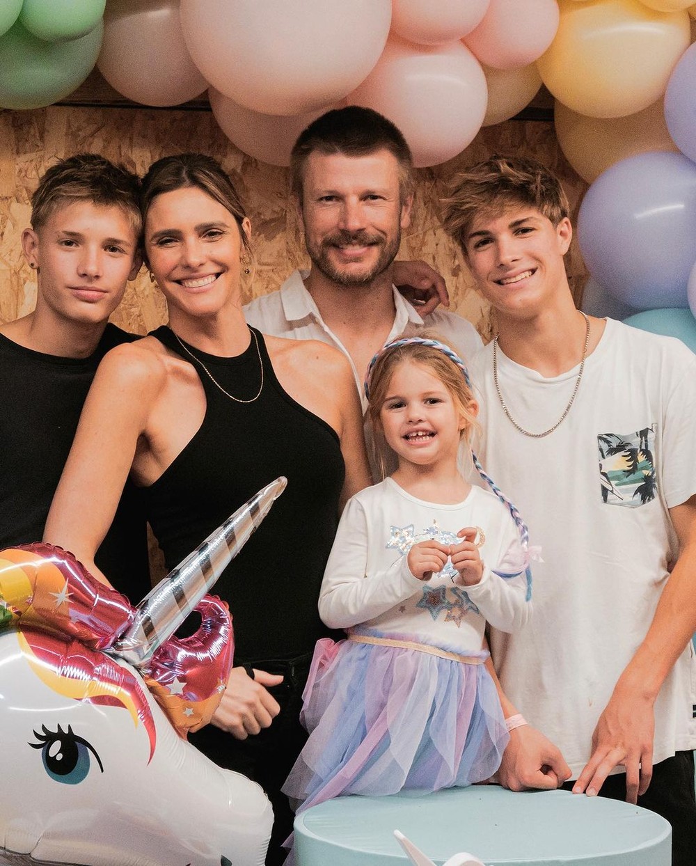 Fernanda Lima surge em momento romântico com Rodrigo Hilbert e celebra ...