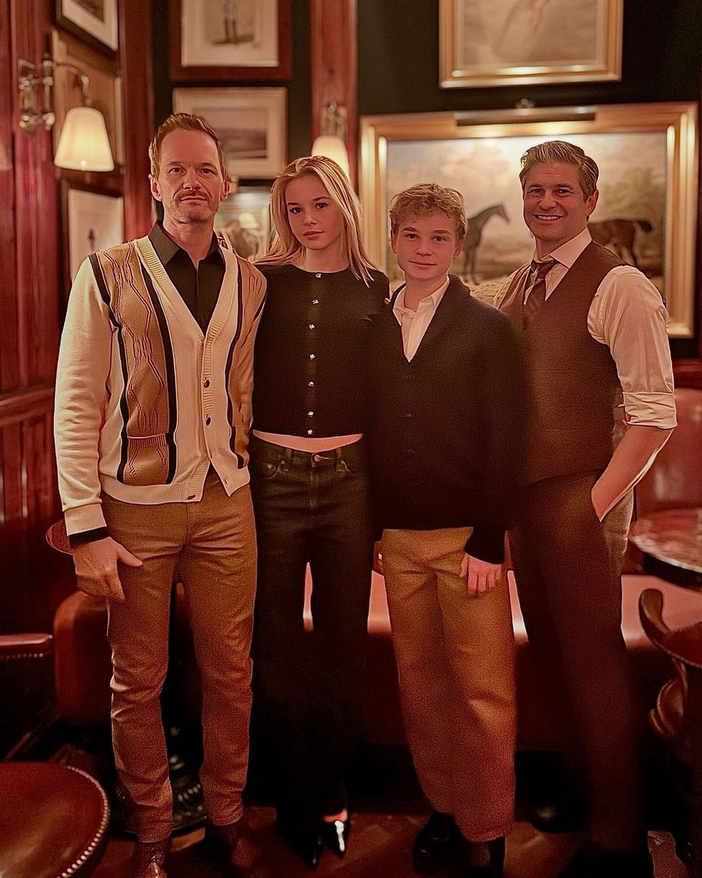 Aos 15 anos, filha de Neil Patrick Harris e David Burtka faz raríssima ...