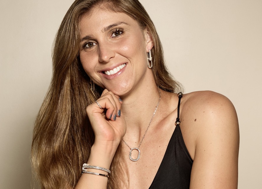 Bia Haddad firma relação entre o esporte e o mundo da joalheria e se ...