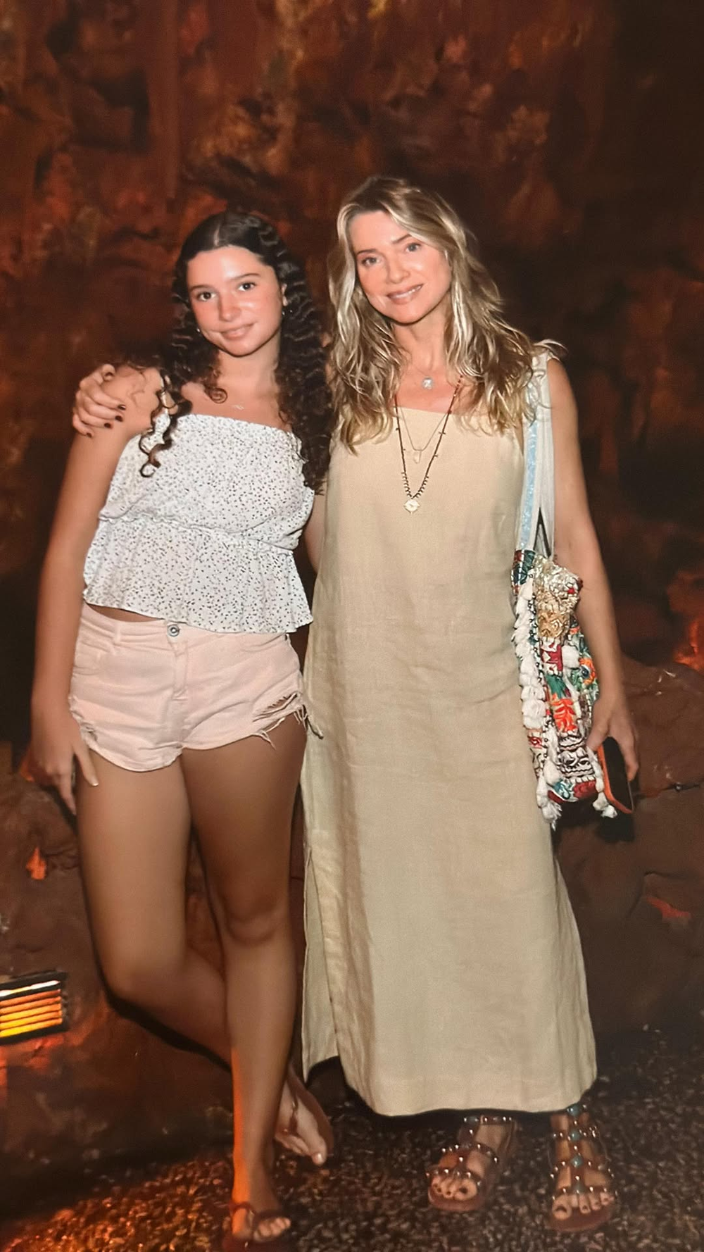 Filha de Leticia Spiller faz pegadinha viralizada com a mãe: 'Grita'