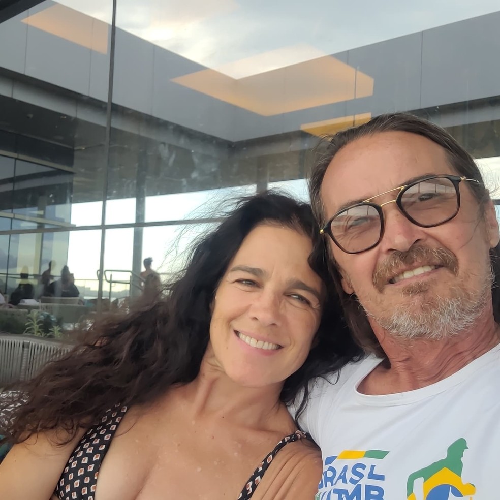 Lembra dela? Estrela dos anos 90, Karina Barum se declara ao marido em ...