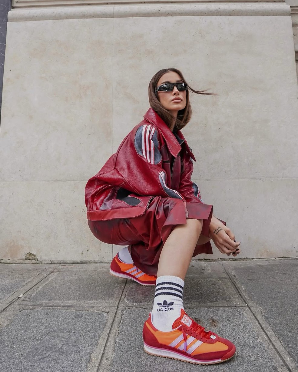 Tênis colorido: veja os modelos queridinhos das celebridades fashionistas