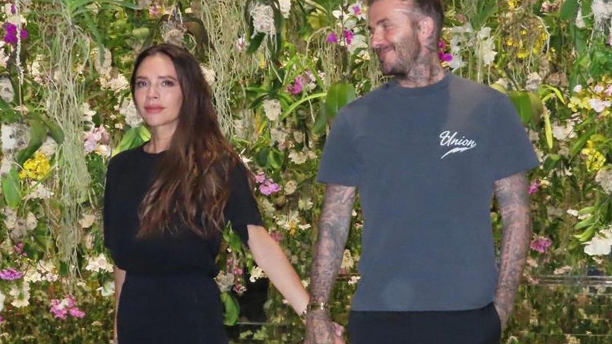Victoria e David Beckham comemoram 24 anos de casamento: 'Ainda de mãos ...