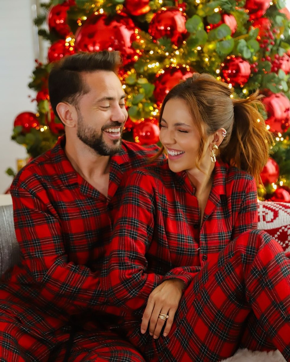 Everton Ribeiro comemora 18 anos casado com Marília Nery: 'Me apaixonei ...