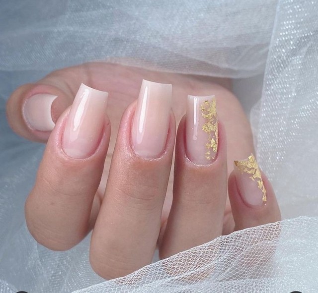 Unha de gel quadrada decorada: ideias únicas e delicadas para se inspirar