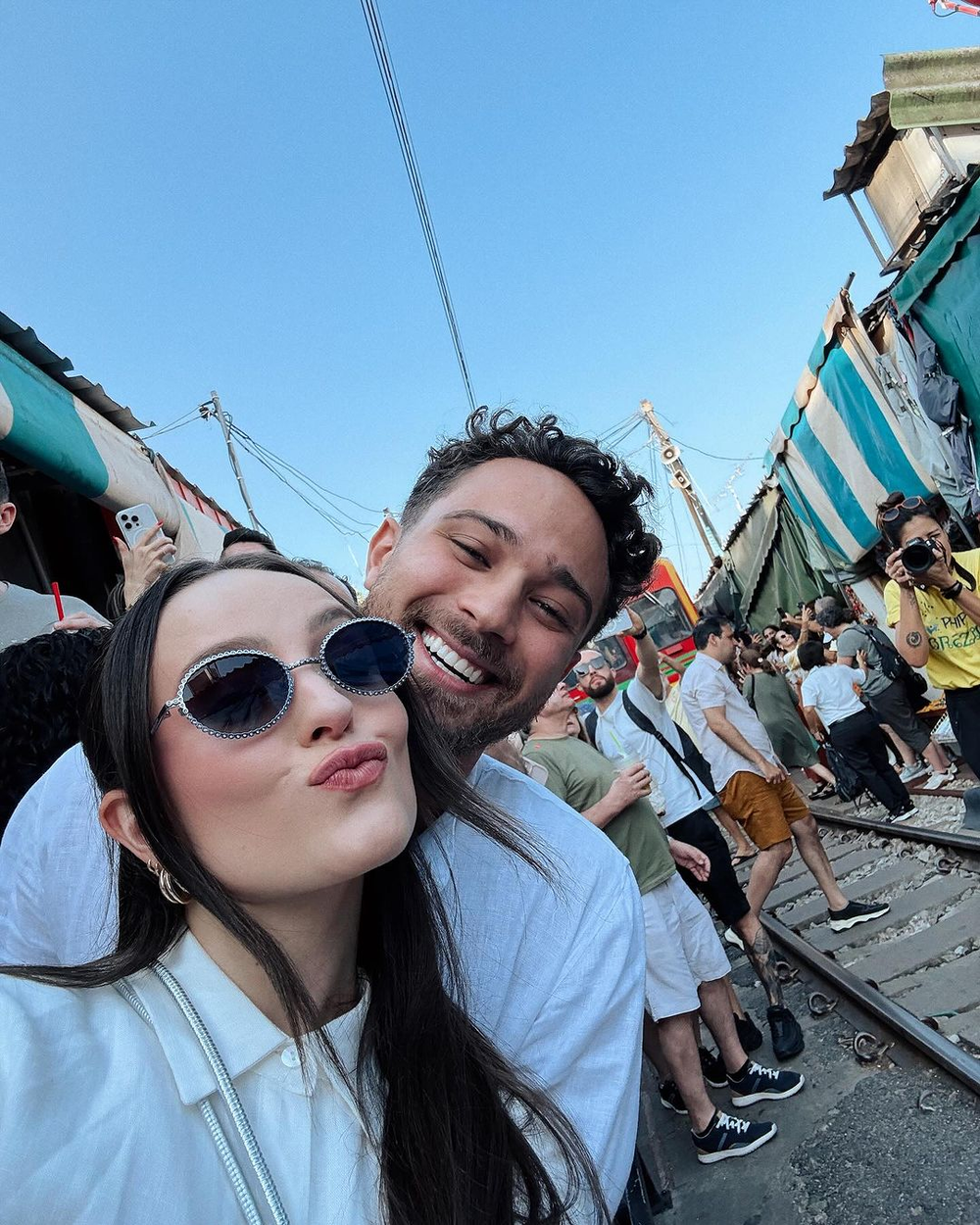 Larissa Manoela curte férias na Tailândia com o marido, André Luiz ...