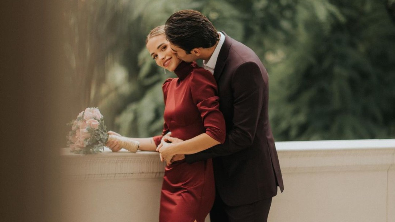 Carol Batista Leite compartilha novos cliques com o marido, Kaká: 'Te amo'