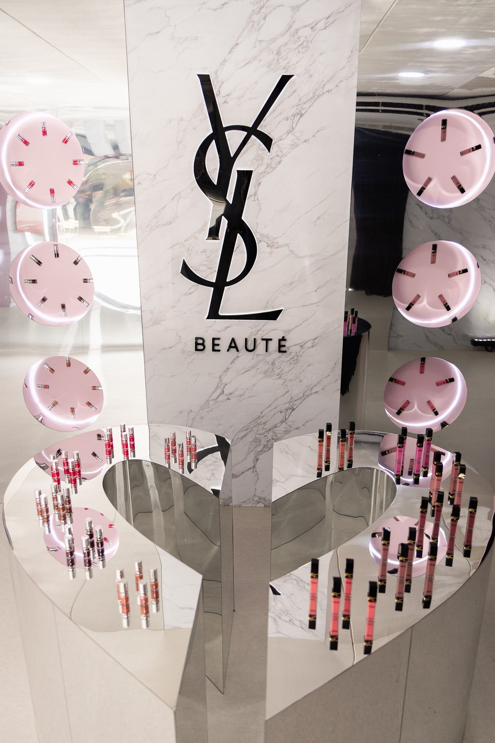 YSL Beauty traz experiência imersiva Love Game a São Paulo com foco em ...