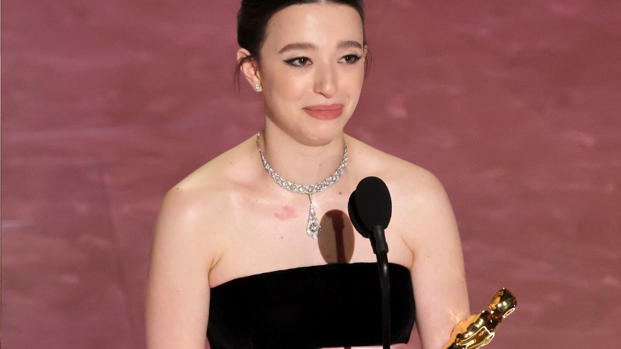 Oscar 2025: Mikey Madison 'dribla' Fernanda Torres e Demi Moore e leva ...