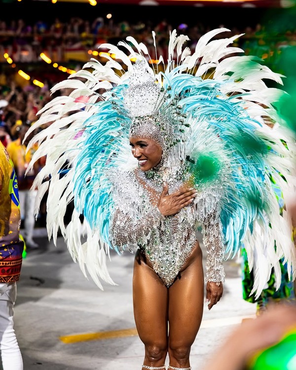 Rainha da Paraíso do Tuiuti, Mayara Lima, exalta escola de samba e celebra desfile: 'Ainda em ...
