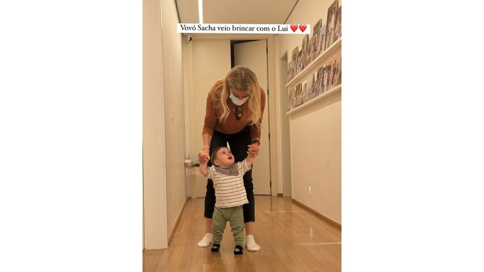 Após melhora no quadro, Fabiana Justus mostra visita da mãe, Sacha ...